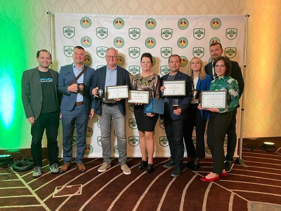 Pivá z hurbanovského pivovaru získali na degustačnej súťaži Slovenská pivná korunka tri ocenenia ...